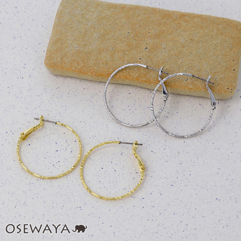 【楽天市場】【6/4夜限定30％OFFクーポン】【楽天スーパーSALE 半額】ピアス メタル テクスチャー 30mm チタンポスト フープピアス | OSEWAYA アクセサリー レディース ...