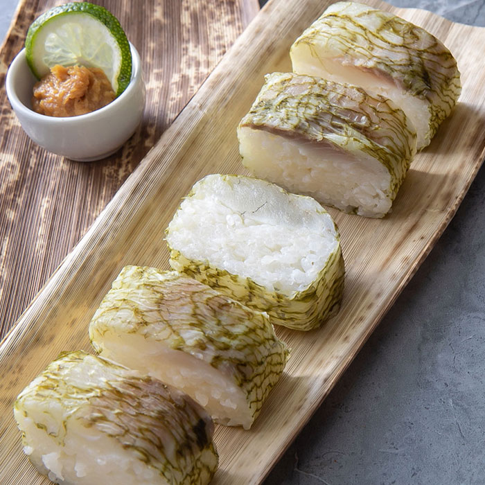 【楽天市場】鯛寿司（鯛味噌付き）2本 真鯛 北海道産 とろろ昆布 国産 棒寿司 すし 寿し 押し寿司 プロトン凍結 駅弁 朝倉米 福岡名物 ...