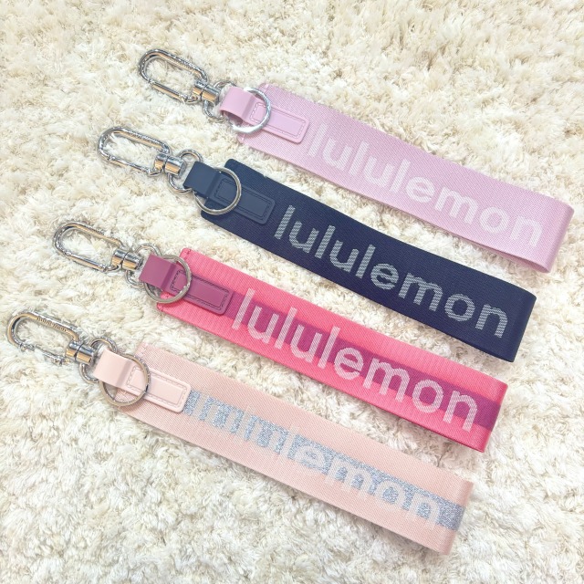 【楽天市場】【lululemon】ルルレモン Never Lost Keychain カラビナ付き キーチェーン キーホルダー ロゴ カラフル ...