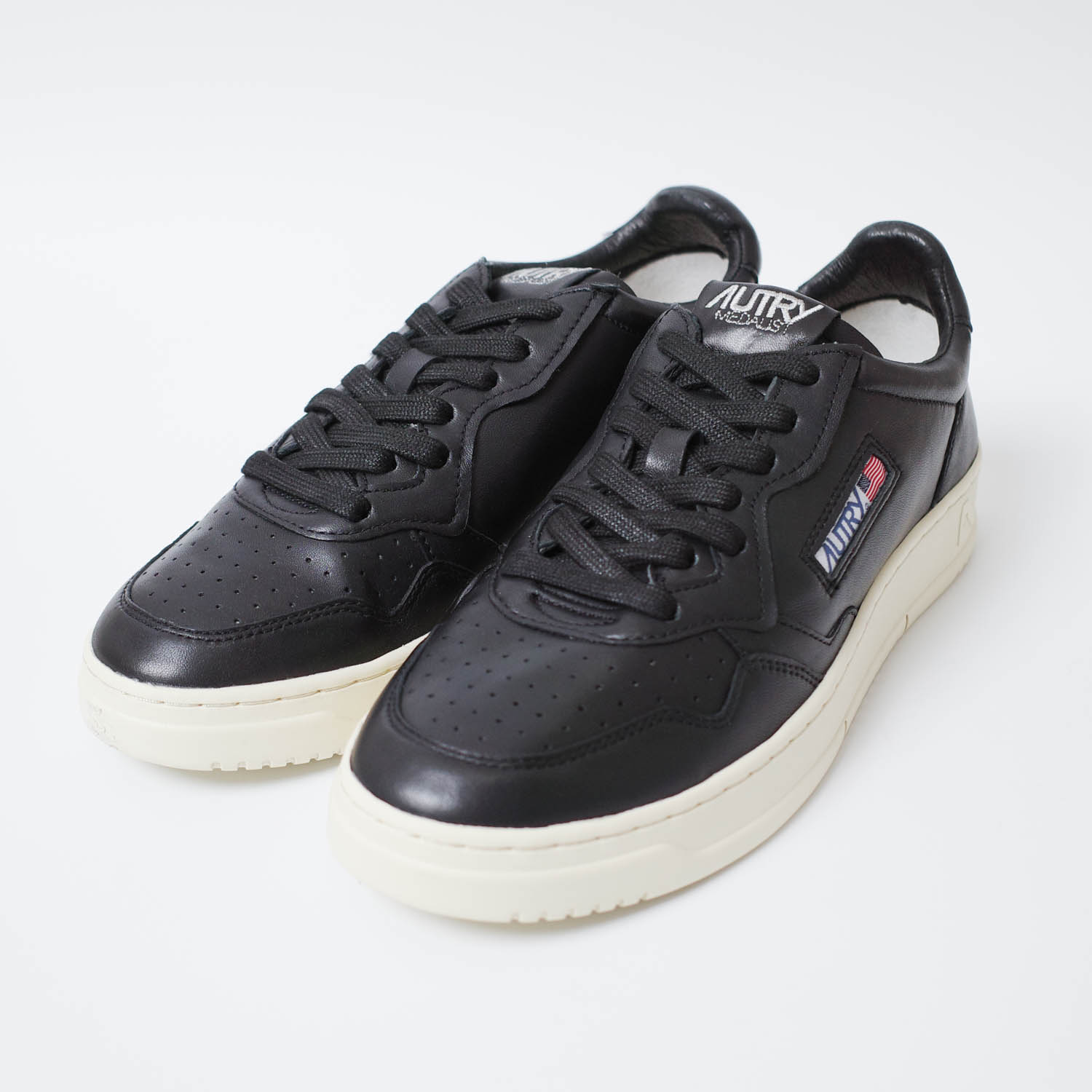 【楽天市場】【T11】 AUTRY オートリー AUT-GG05 MEDALIST LOW MAN GG05 メダリスト ローカット シューズ ...