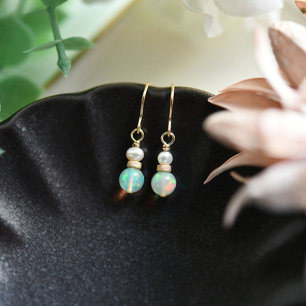 【楽天市場】エチオピア産 ウォーターオパールとパールのスタッドピアス イヤリング 宝石質 10月誕生石 14kgf ゴールドフィルド 925 ...