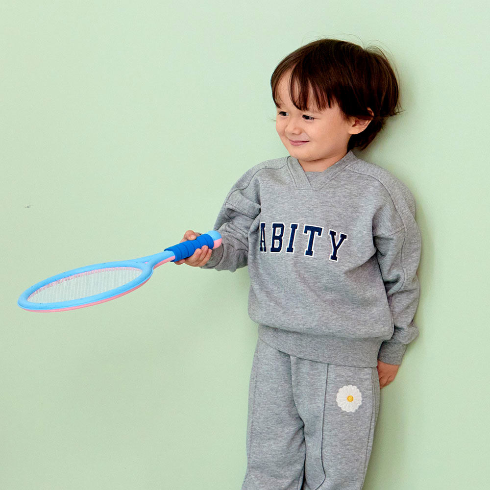 【楽天市場】【aBity select./アビティセレクト】ABITYカレッジロゴ刺しゅう Vネックガゼットつき 薄手トレーナー 男の子 ...