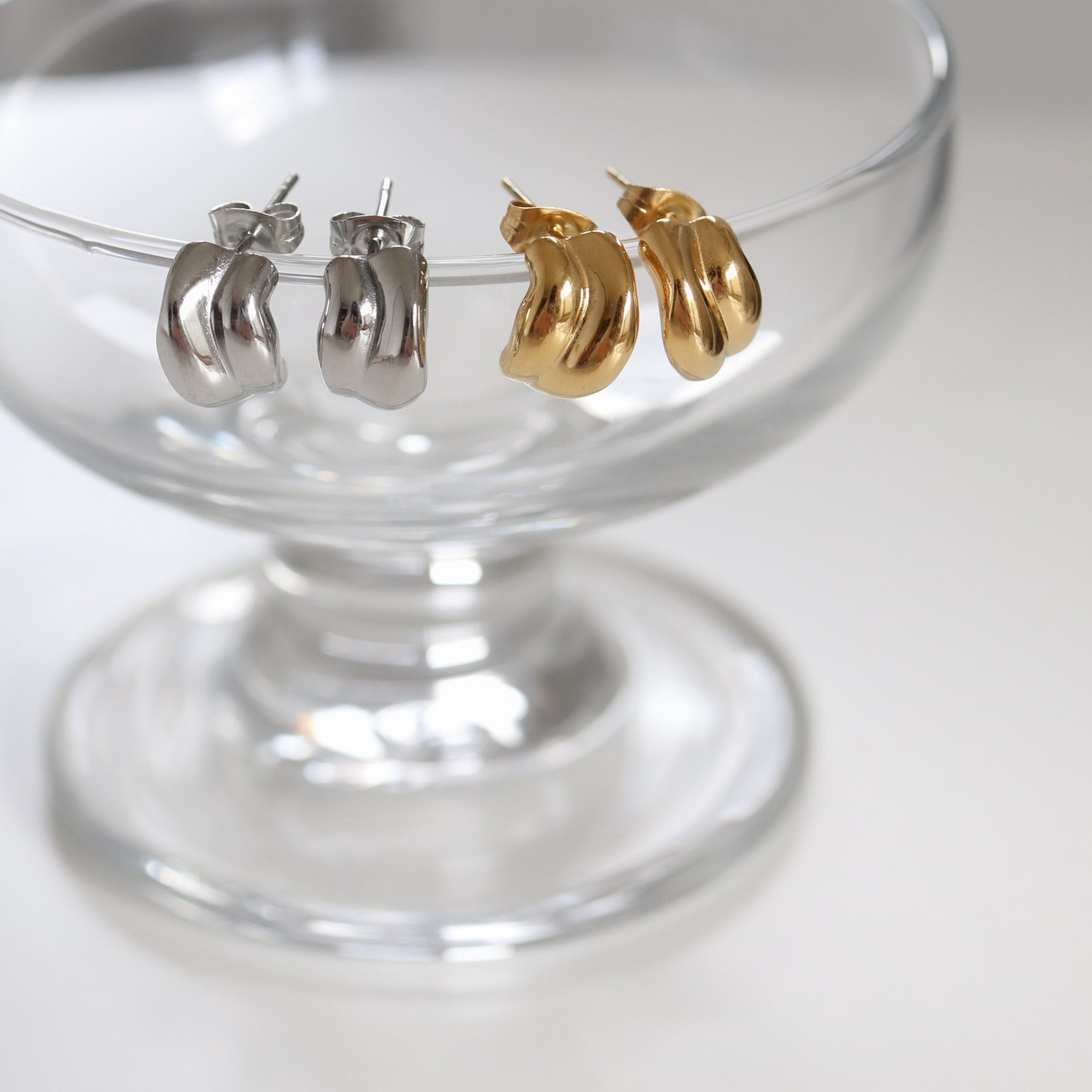 【楽天市場】ステンレス ミニ トワレ ピアス SP226 レディース おしゃれ かわいい シンプル つけっぱなし 金属アレルギー 金アレ ...