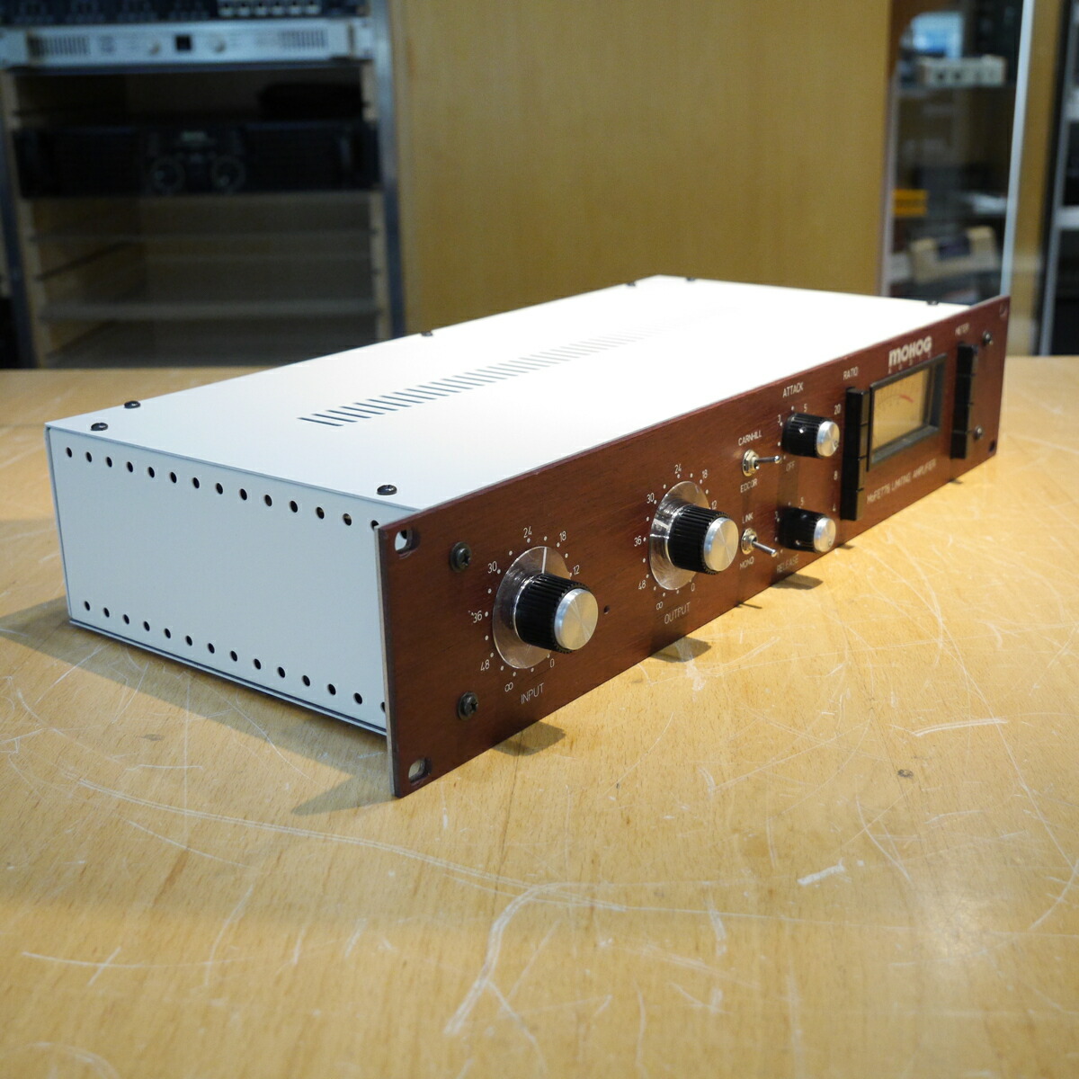 【楽天市場】【中古】MOHOG Audio MoFET 76 Limiting Amplifier Walnut：Rock oN Line 楽天市場店