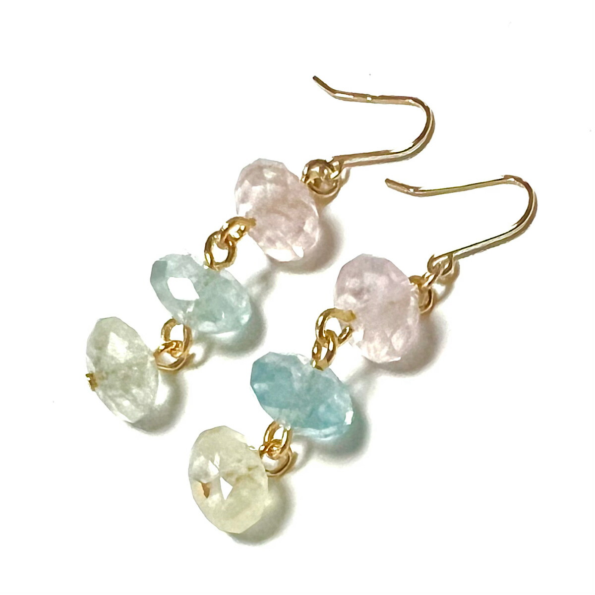 【楽天市場】【Rvaru】 K18 アクアマリン ベリル ミックスカラー モルガナイト ピアス 3連 トリプルピンタイプ フックピアス K18YG 18金イエローゴールド 揺れる アメリカン ...