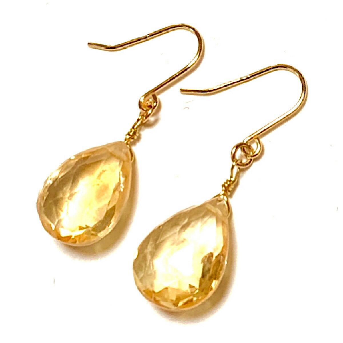 【楽天市場】【Rvaru】《特価品》K18 シトリン ピアス 黄水晶 ドロップ ペアシェイプカット フックピアス K18YG 18金イエローゴールド アメリカン チャーム イヤリング 18K ...