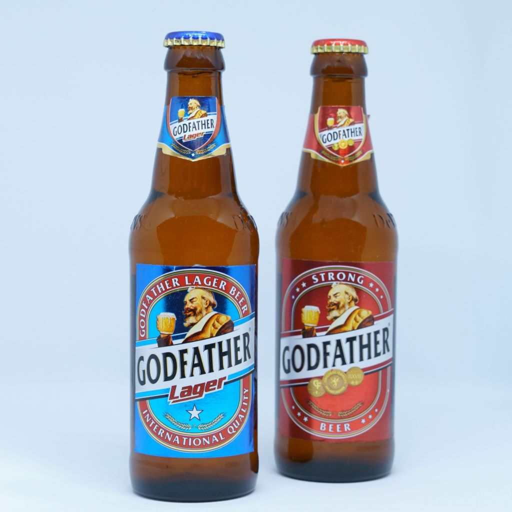 【楽天市場】インドのプレミアムビール入荷いたしました。GOODFATHER LAGER BEER（ゴッドファーザーラガービール(12本 ...