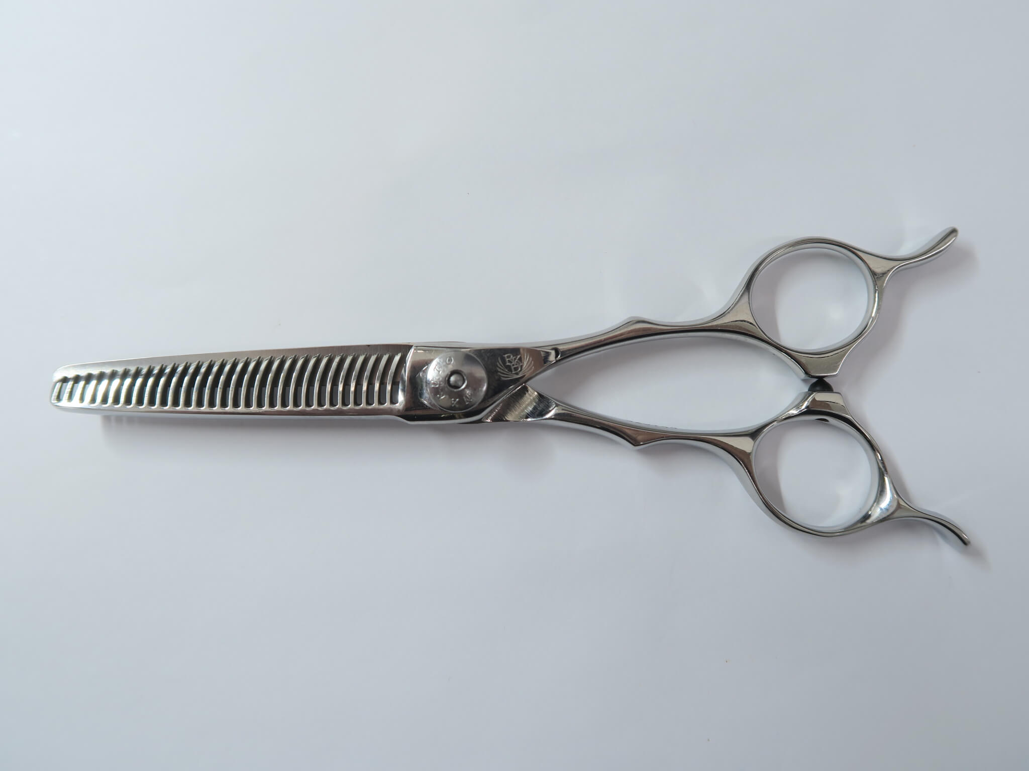 【楽天市場】Cランク【ナルトシザー naruto scissors】 二梳きエアロラインS29T セニング 美容師・理容師 5.6インチ ...