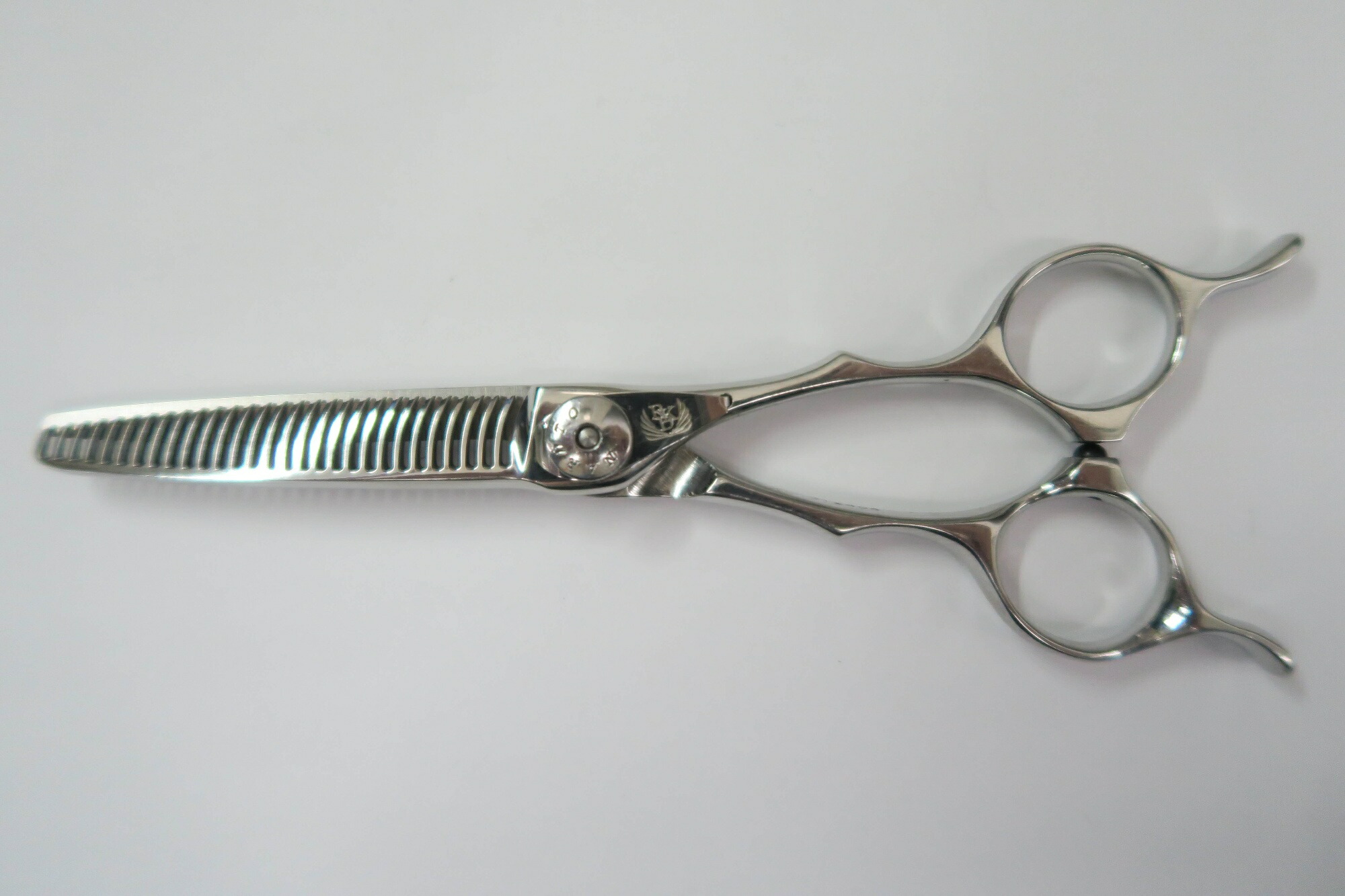 【楽天市場】Bランク【ナルトシザー naruto scissors】 二梳きエアロラインS29 セニング 美容師・理容師 5.6インチ 右利き ...