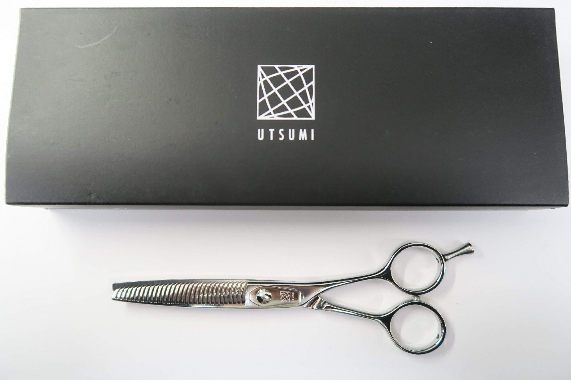 【楽天市場】Sランク【UTSUMI ウツミ 内海】 SL24 セニング 美容師・理容師 6.0インチ 右利き 【中古】:G-1194：中古 ...