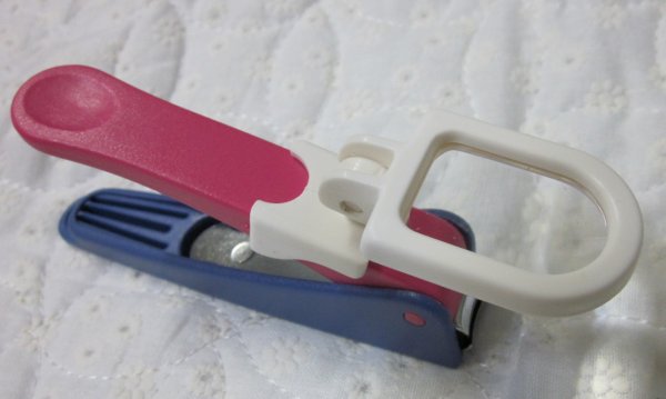 【楽天市場】【2個までメール便 270円 対応商品】ルーペ付き爪切り ツメキリ つめきり 日本製 箱ナシ【TANAKA-RUPE ...