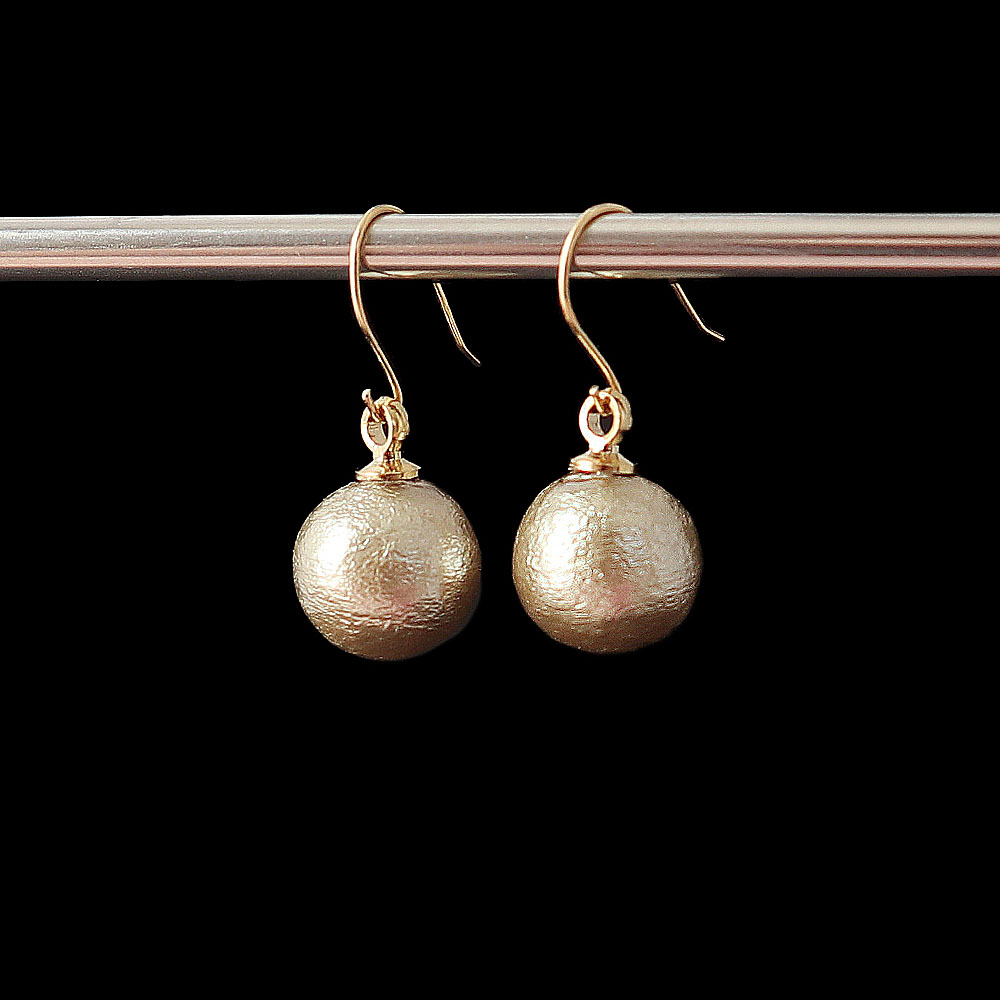 【楽天市場】コットンパール ベージュ系 ラウンド 約8mm / 14kgf ゴールドフィールド製 フック ピアス ゴールド 『ハンドメイドアクセサリー』『選べるピアス＆イヤリング金具: k18 ...