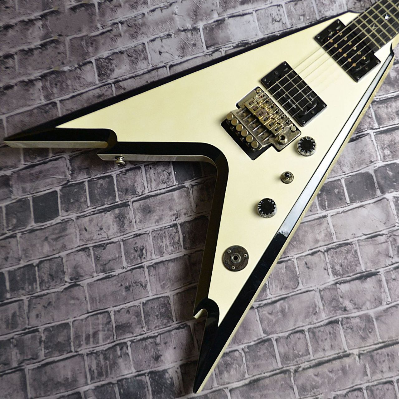 【楽天市場】DEAN（ディーン）/Razorback V 【中古】【USED】エレクトリックギターVタイプ【イオンモール名古屋茶屋店】：島村 ...