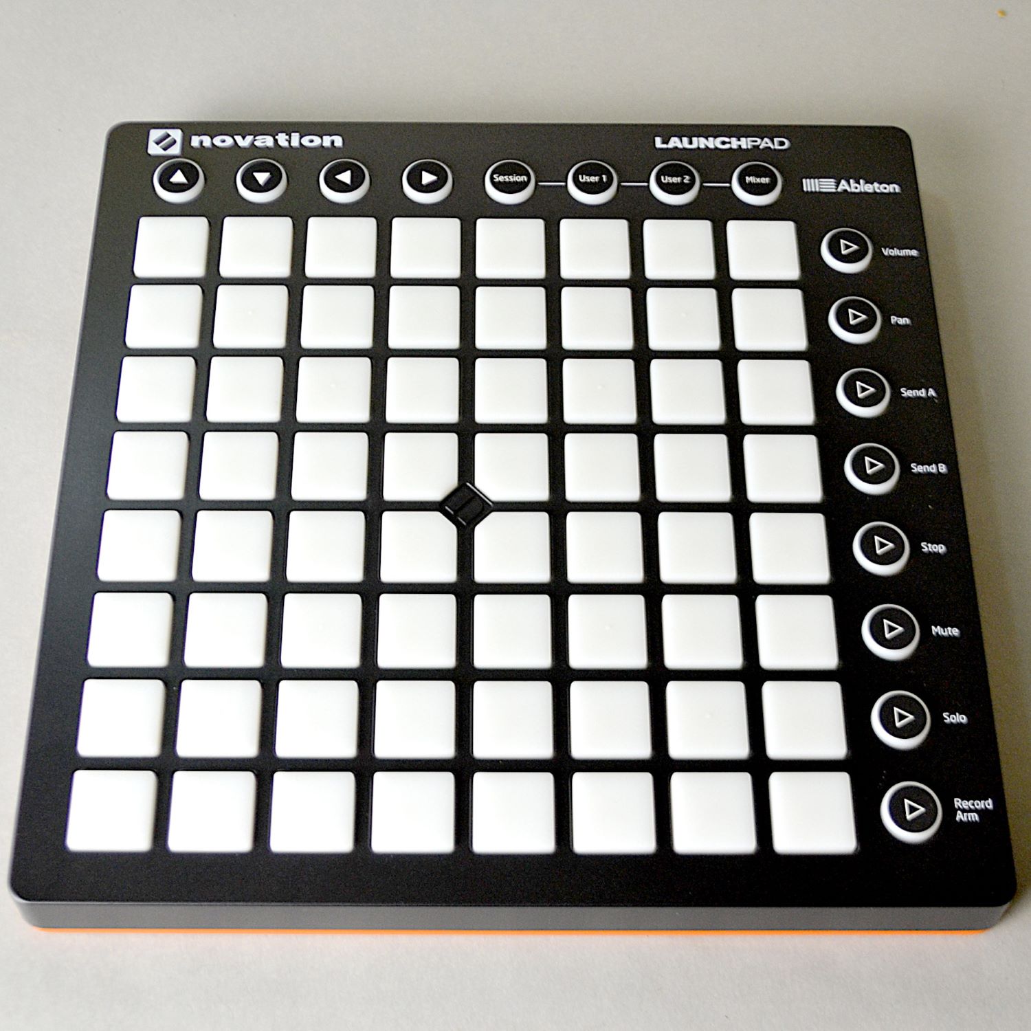 【楽天市場】【中古】novation（ノベーション） / LaunchPad MKII【USED】【イオンモール名古屋茶屋店 ...