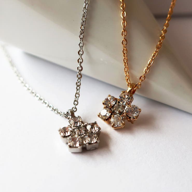 【楽天市場】【3/5限定 20%OFFクーポン】ネックレス 日本製 K18GP 6石 パヴェ フラワー ペンダント スキンジュエリー オフィス ラインストーン 結婚式 お花 はな ゴールド ...