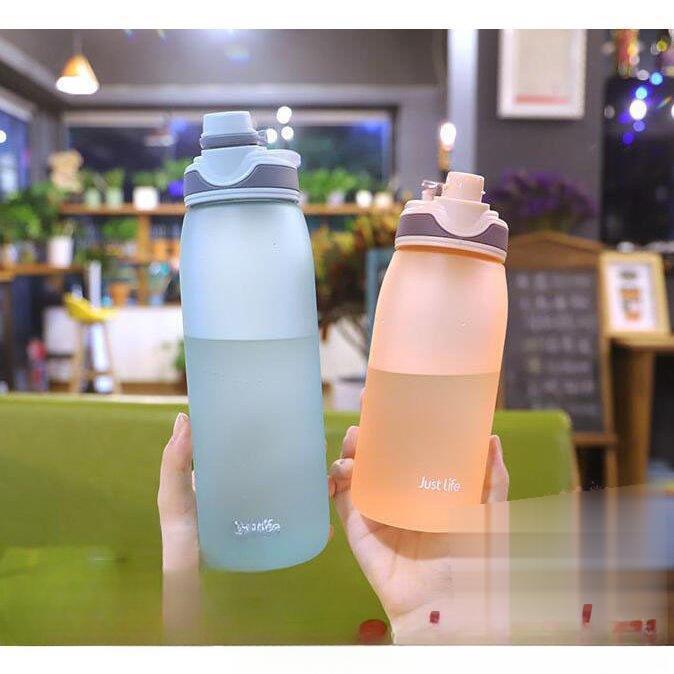 【楽天市場】【5と0のつく日限定！1着半額！まとめ買い2枚購入割引クーポン利用で！ 】大容量 水筒 直飲み 600ml 850ml プラスチック 遠足 体操 ヨガ トレーニング 水筒 軽い ...