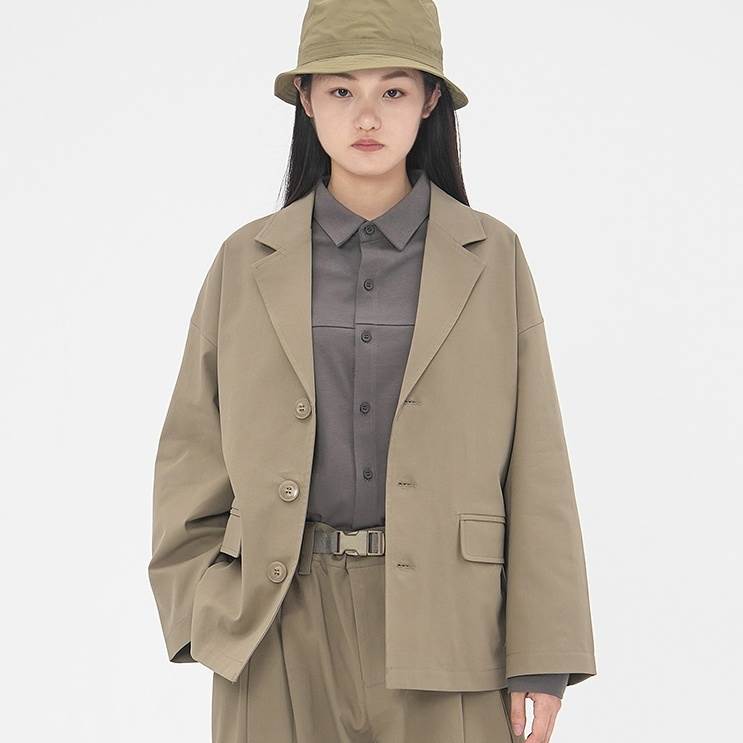 【楽天市場】アウター ジャケット 長袖 ラウンドネック 前開き ボタン ショート丈 ポケット かわいい 大人可愛い きれいめ シンプル 上品 おしゃれ かっこいい カジュアル こなれ感 個性的 ...