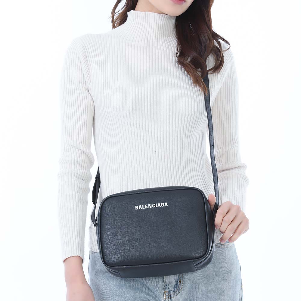 【楽天市場】【全品P3倍!!＆全品5％OFF&500円ｸｰﾎﾟﾝ☆15日迄】BALENCIAGA バレンシアガ 679267 15YUN ...