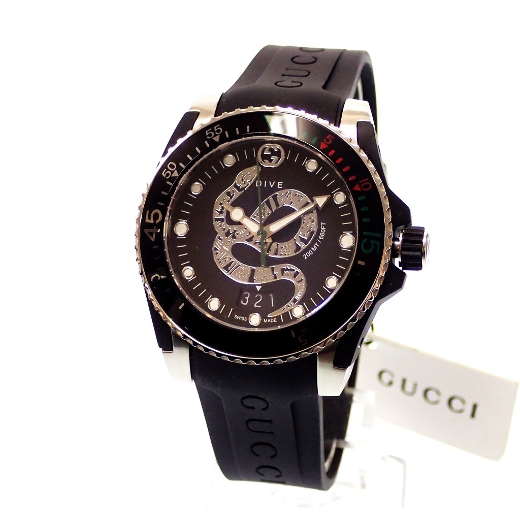 【楽天市場】GUCCI グッチ 136.3 YA136323 スネーク 蛇 ダイヴ デイト クォーツ 文字盤黒 腕時計 箱/ケース付き ...