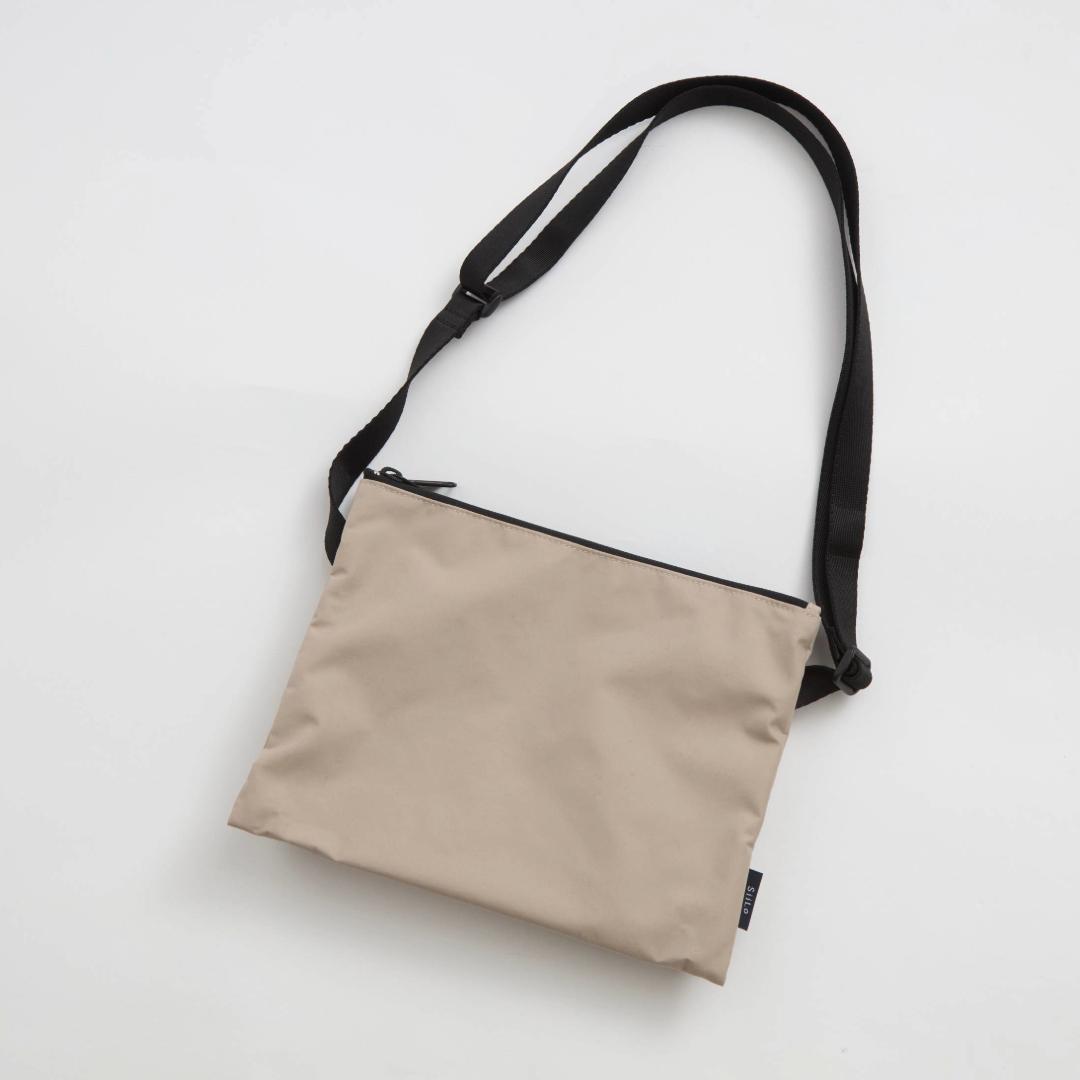 【楽天市場】SiiLo/BRT 2-ROOMサコッシュ ベージュ：STYLE STORE version.R