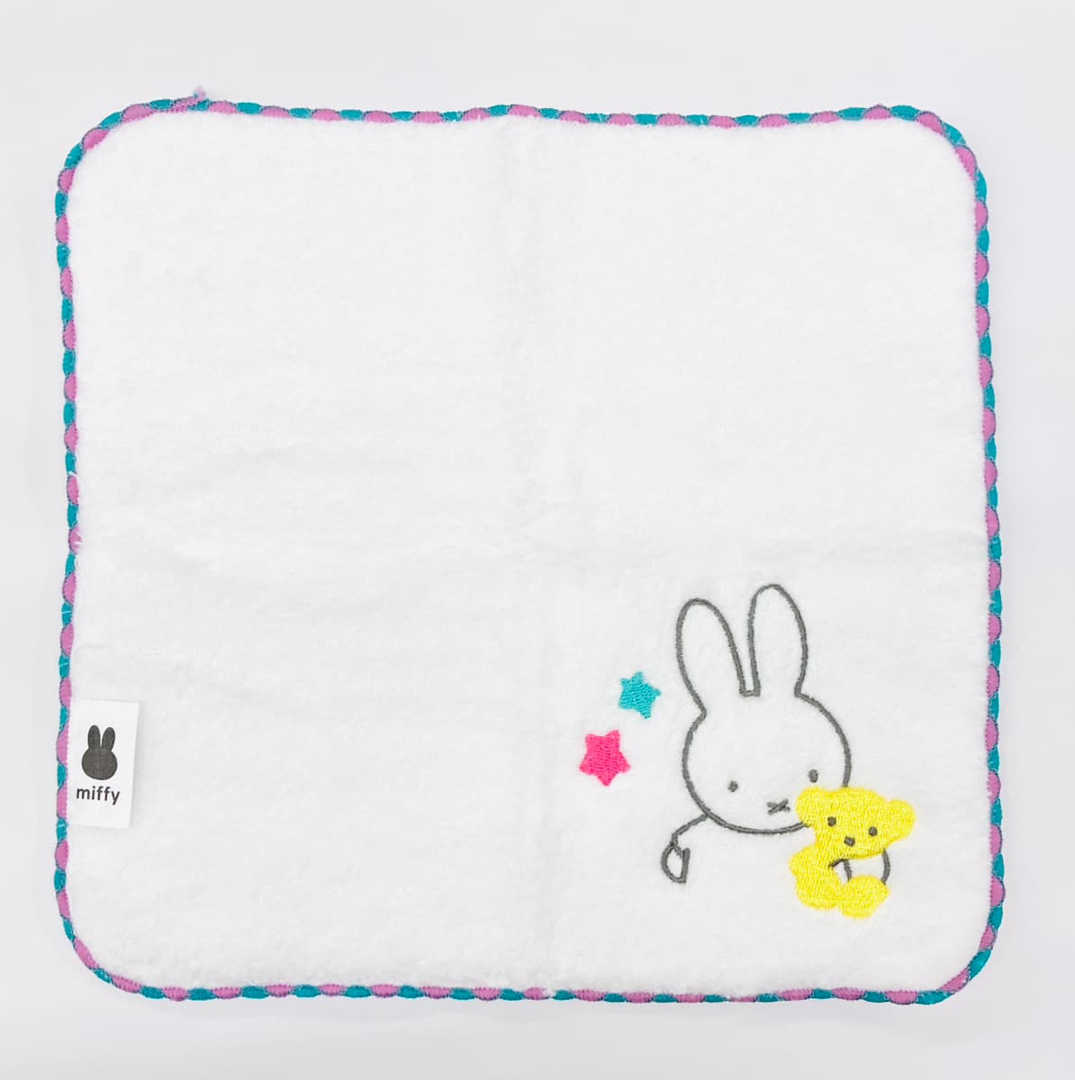 【楽天市場】【20％OFF】ミッフィー ふわふわ刺繍ハンカチーフ ピンク BS25-26 スクエア square キャラクターグッズ かわいい 大人 DickBruna タオルハンカチ ...