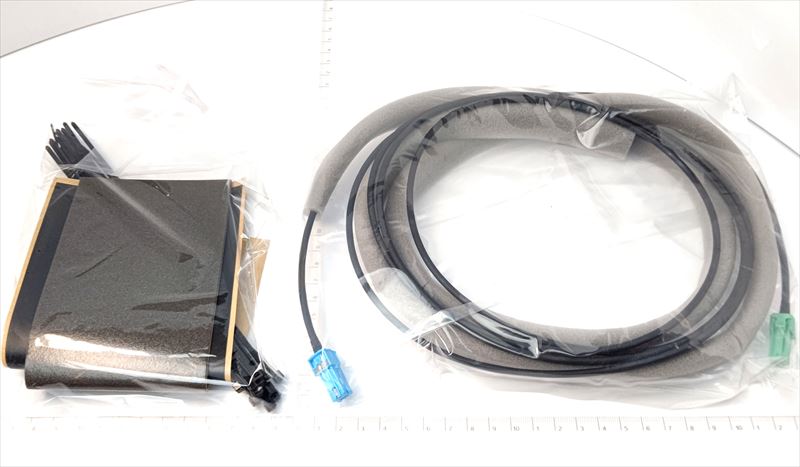 【楽天市場】後席TVデジタルケーブル 0863228040 トヨタ純正部品：株式会社 スズキモータース