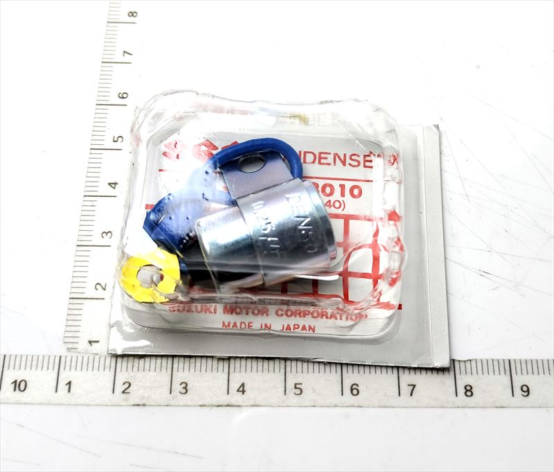 【楽天市場】アルト用 コンデンサアルト(セダン・バン・ハッスル)キャリィ/エブリィ 33261-73010 スズキ純正部品：株式会社 スズキモータース