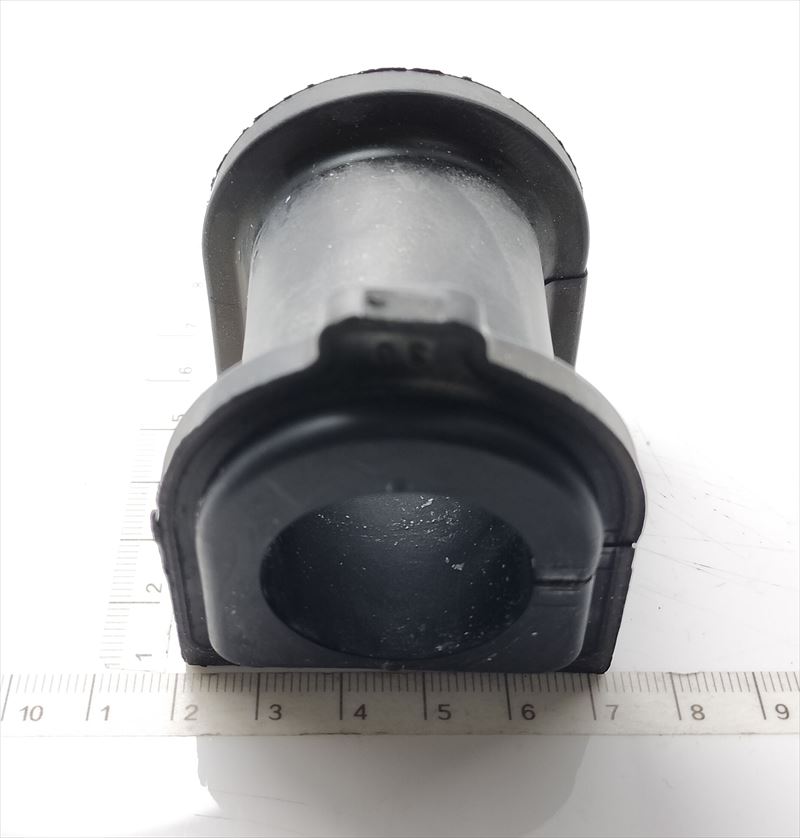 【楽天市場】フロントスタビライザバーブシュNO．1のみ ※左右同品番 48815-26370 ハイエース用 トヨタ純正部品 m59m：株式会社 ...