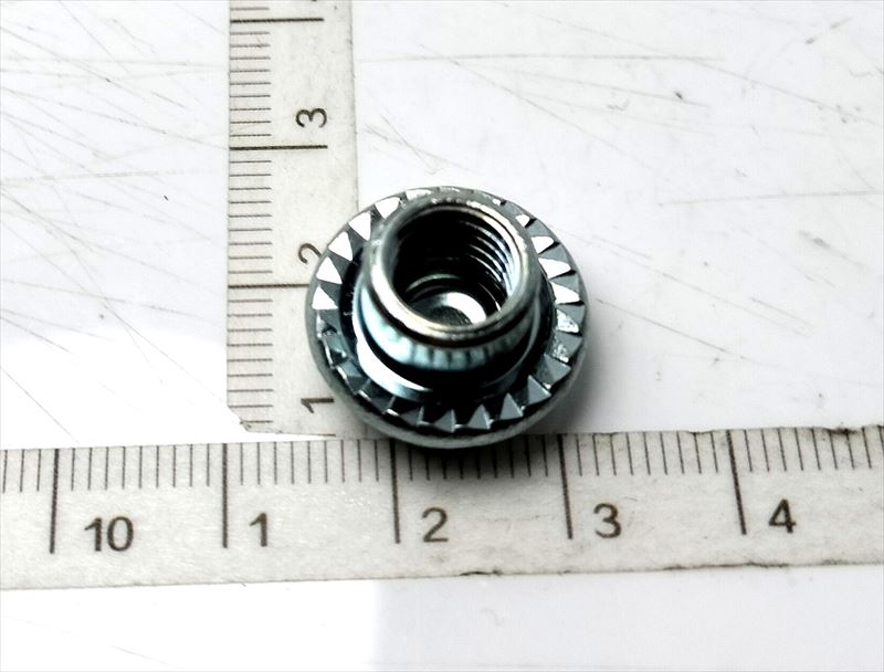 【楽天市場】ランドクルーザー80用 ナットのみ 90176-08016 S-HDJ81V トヨタ純正部品：株式会社 スズキモータース