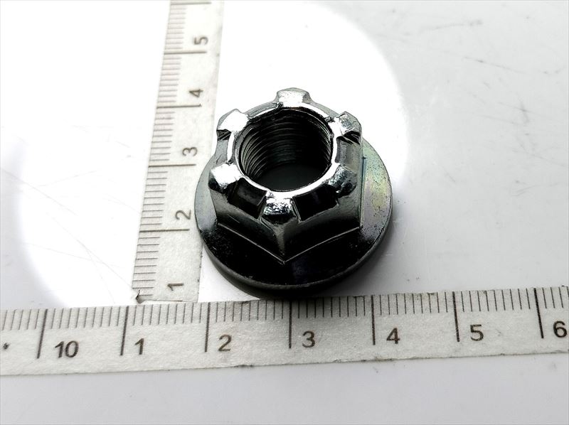 【楽天市場】エクストレイル用 ナットのみ 01223-N2011 DBA-NT31 日産純正部品：株式会社 スズキモータース