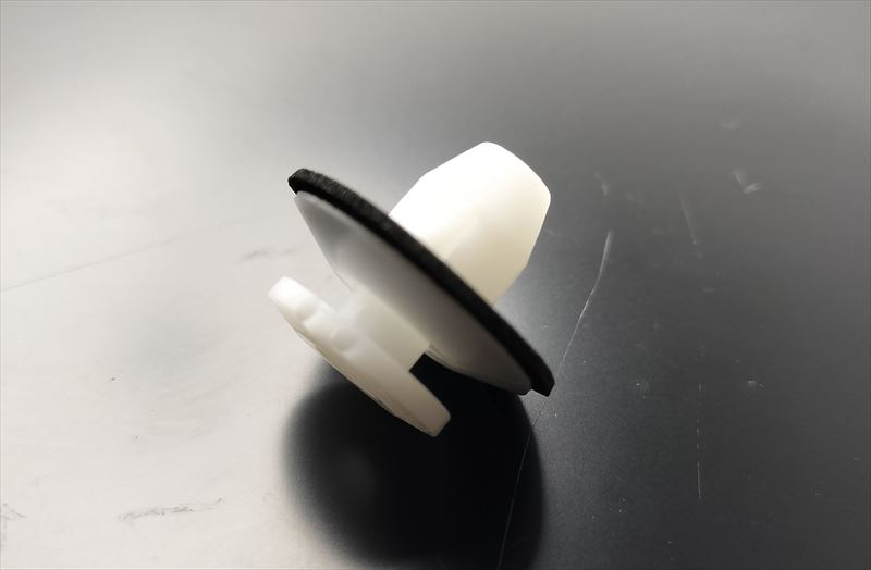 【楽天市場】リヤコンビネーションランプガイドのみ 81496-28010 エスティマ用 トヨタ純正部品 m123m：株式会社 スズキモータース