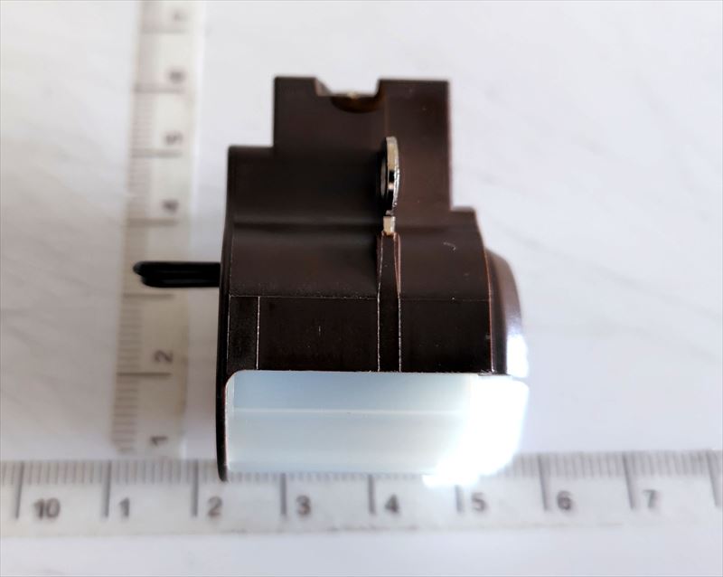 【楽天市場】オルタネータブラシホルダASSYのみ 27370-58460 RAV4 J/L用 トヨタ純正部品 m27m：株式会社 スズキモータース