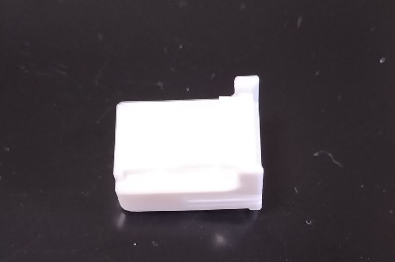 【楽天市場】コネクターのハウジングのみ 90980-12552 トヨタ純正部品：株式会社 スズキモータース