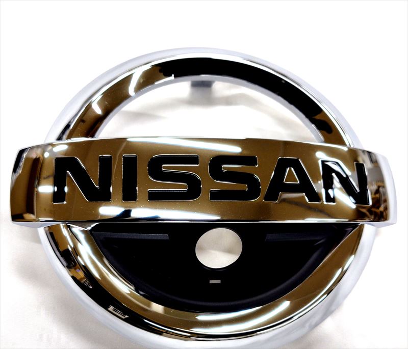 【楽天市場】エクストレイル用 ラジエータグリル エンブレムのみ 62890-4BA0A DAA-HT32 日産純正部品：株式会社 スズキモータース