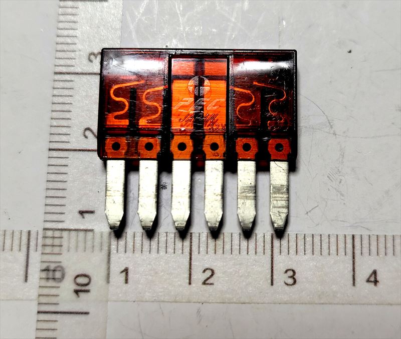 【楽天市場】ヒューズブロックヒューズのみ 90982-09016 セリカ用 トヨタ純正部品 m133m：株式会社 スズキモータース
