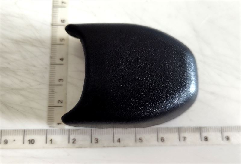 【楽天市場】ラップベルトアウタアンカカバーのみ 73233-60020-C1 オーリス用 トヨタ純正部品 m104m：株式会社 スズキモータース