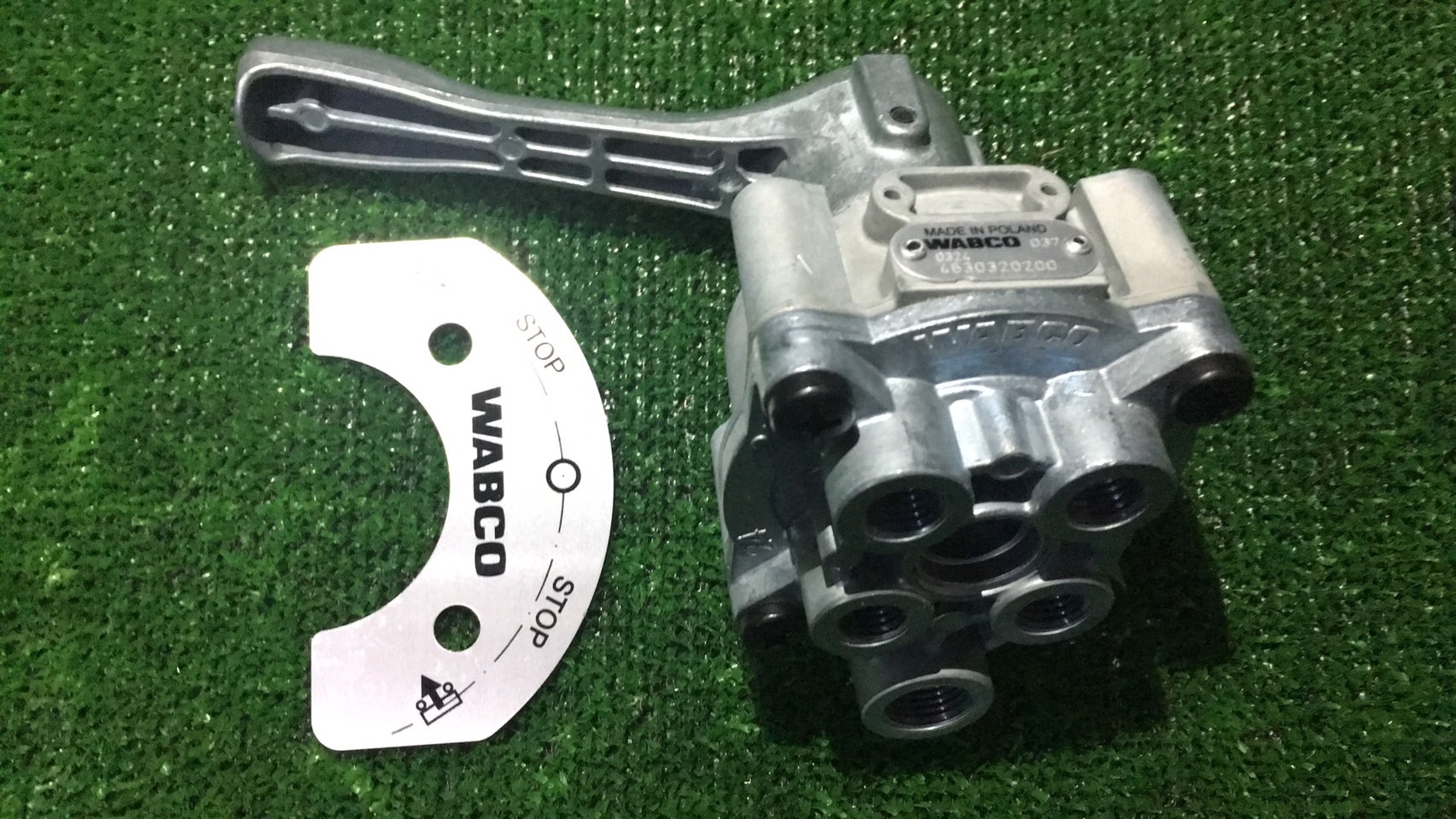 【楽天市場】WABCO ワブコ 純正新品 ロータリースライドバルブ コントロールバルブ マテリアル番号: 4630320200 UDトラックス ...