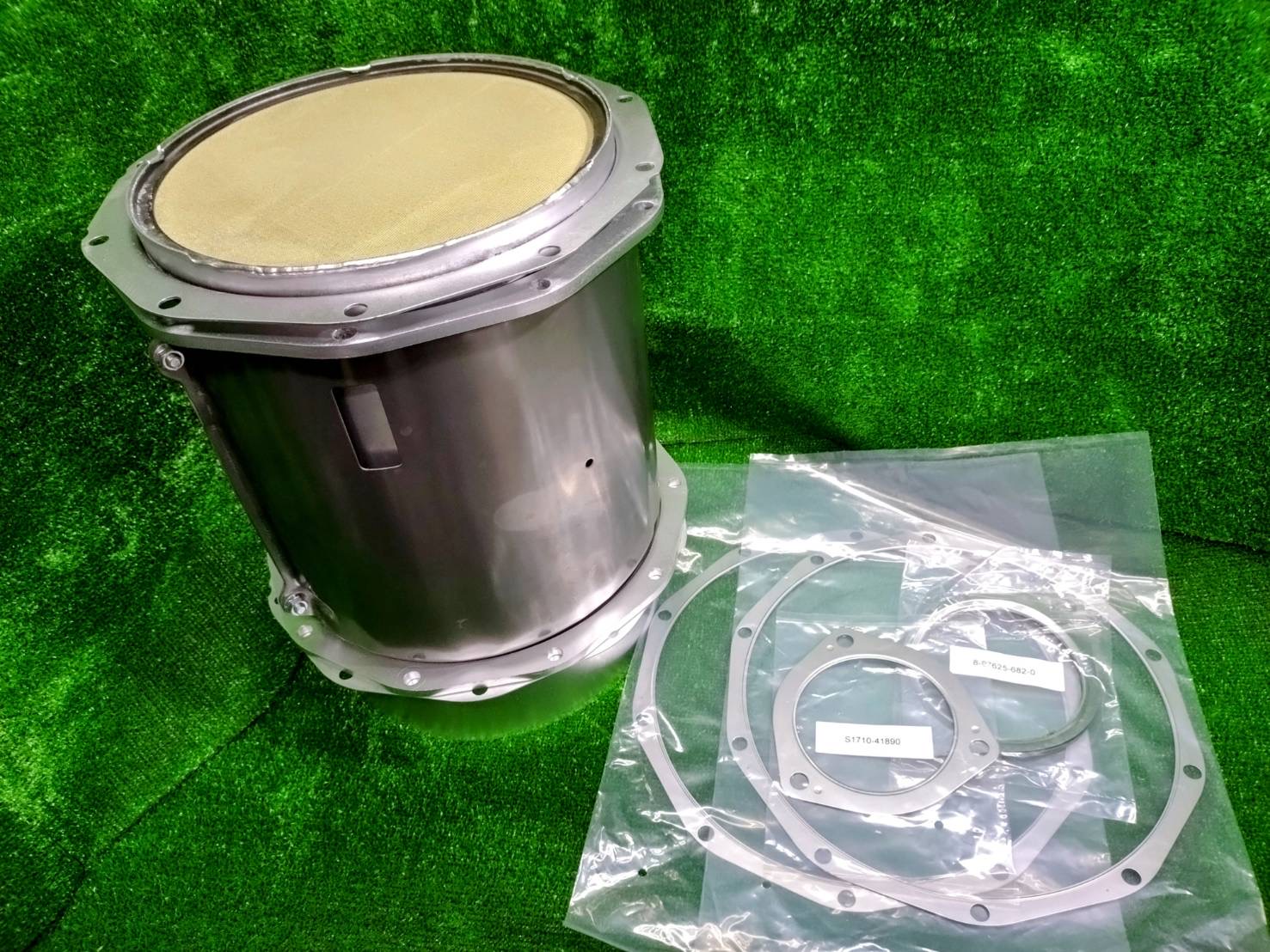 【楽天市場】国内生産リビルト触媒尿素SCRフィルター 日野 プロフィア FW1E FR1E E13C A09 トラック フィルター新品交換済み ...