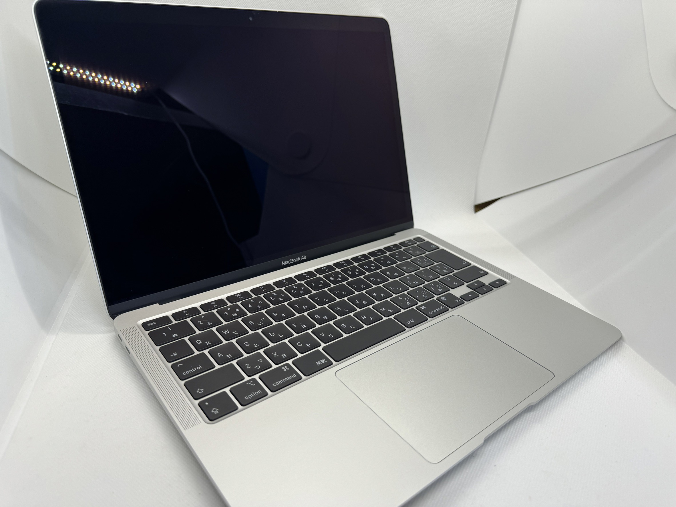 【楽天市場】MacBook Air 13.3インチ M1チップ 8GB 256GB シルバー Apple A2337 MGN93J/A ...