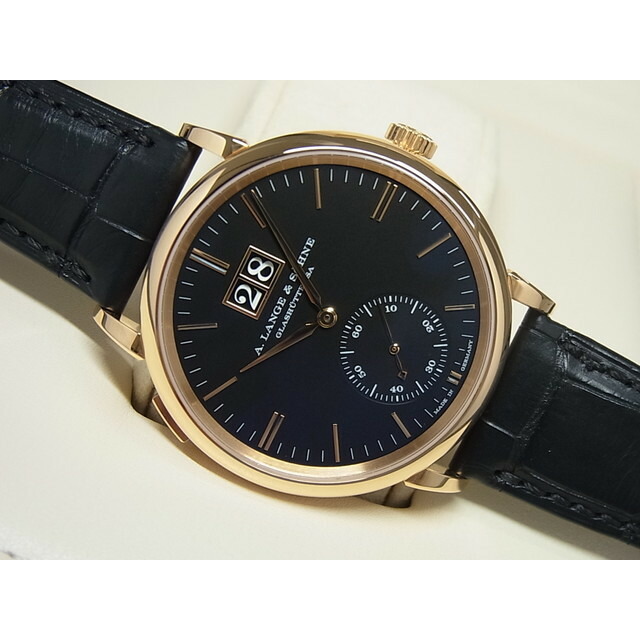 【楽天市場】【中古】ランゲ＆ゾーネ（A.LANGE＆SOHNE）サクソニア・アウトサイズデイト ブラック 18KPG 381.031 未使用品 ...