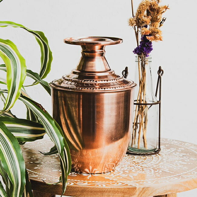 【楽天市場】【送料無料】 ガルチャ Ghalcha ネパール独特の水瓶 高さ19.5cm / 水差し 水甕 花瓶 vase アーユルヴェーダ ...