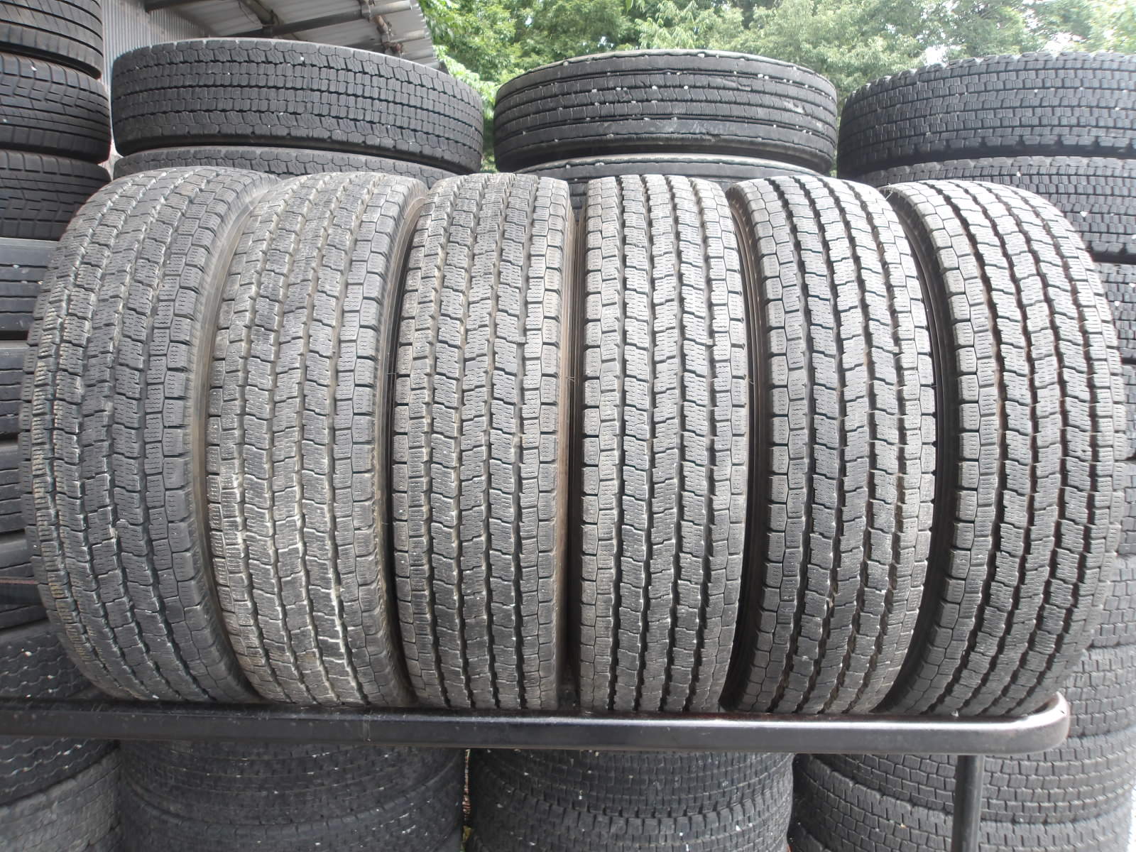 【楽天市場】P396k-4 【中古】{送料無料} 215/85R16 冬6本セット スタッドレス LT 120/118L 12PR 215/ ...