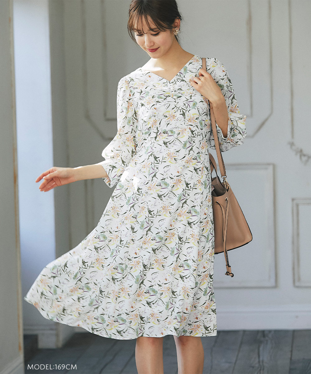 【楽天市場】ウエストりぼん付きパール装飾フラワープリントワンピース【maverin マヴェリン】tocco closet(トッコクローゼット ...