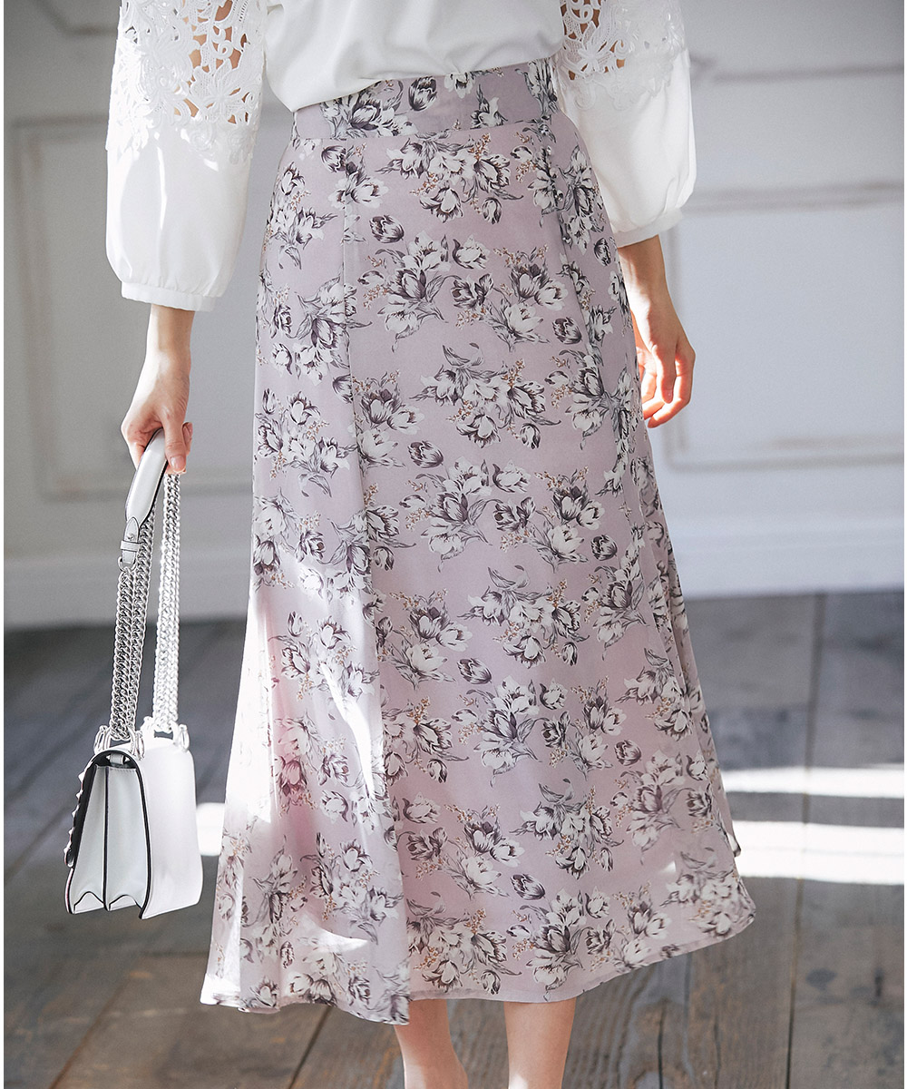 【楽天市場】極上のフェミニティを演出する飾りくるみ釦付きフラワープリントスカート【calomo カローモ】tocco closet(トッコ ...