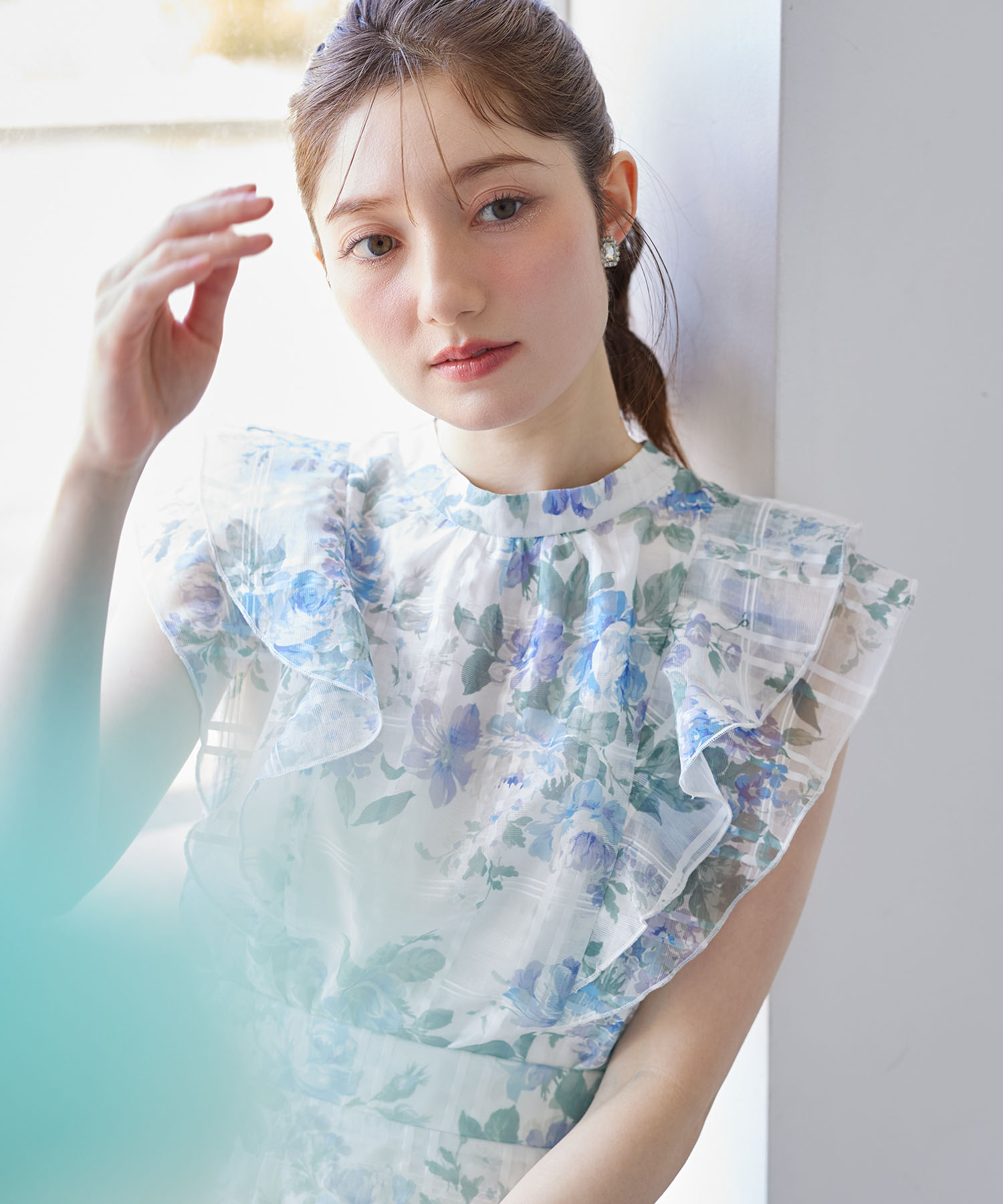 【楽天市場】ガーデンローズプリントシアーチェックフリルブラウス【kaelith カイリス】tocco closet(トッコクローゼット ...