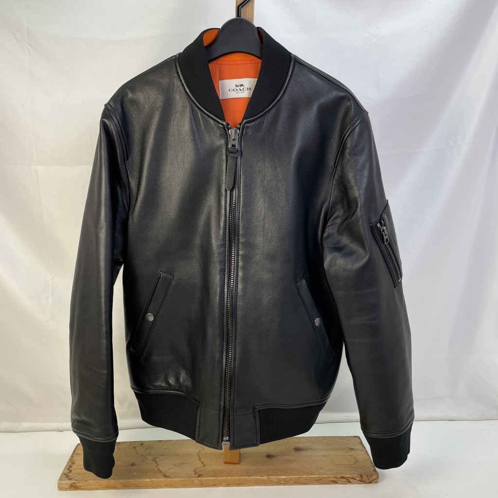 【楽天市場】【中古】 コーチ COACH MA-1 レザー フライトジャケット ブラック サイズM 中国製 メンズ アウター 羊革 F20992 01w-3885 【結城店】：トレーダー 楽天市場店
