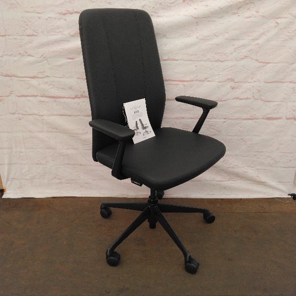 【楽天市場】【中古】 OKAMURA オカムラ オフィスチェア 肘あり CRAFTIE クラフティー CR47MG-PF72 2022年製 ...