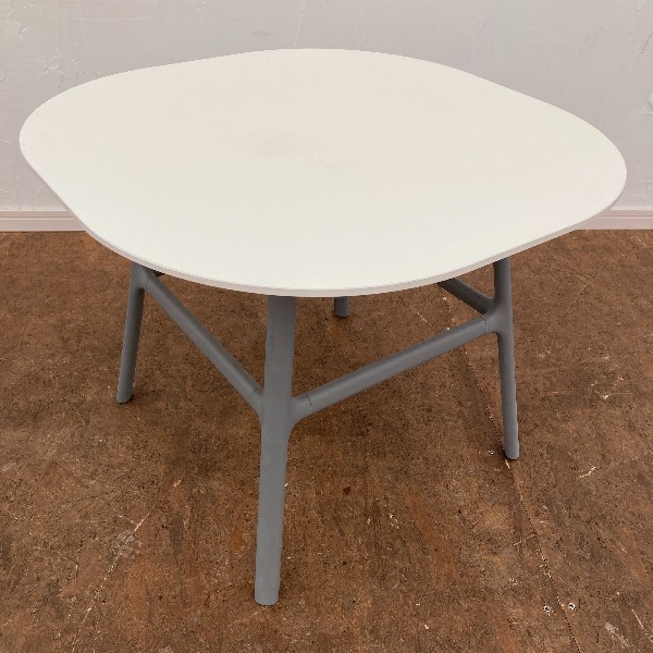 【楽天市場】【中古】 フリッツハンセン ローテーブル ローテーブル Minuscule Table 2018年製 ホワイト テーブル シンプル 机 リビングテーブル センターテーブル：中古 ...