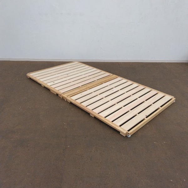 【楽天市場】【送料無料！】 シングル ベッドフレーム 折りたたみ すのこ ベージュ ぴったり並べられる檜すのこベッド ベッド台 フレームのみ ...