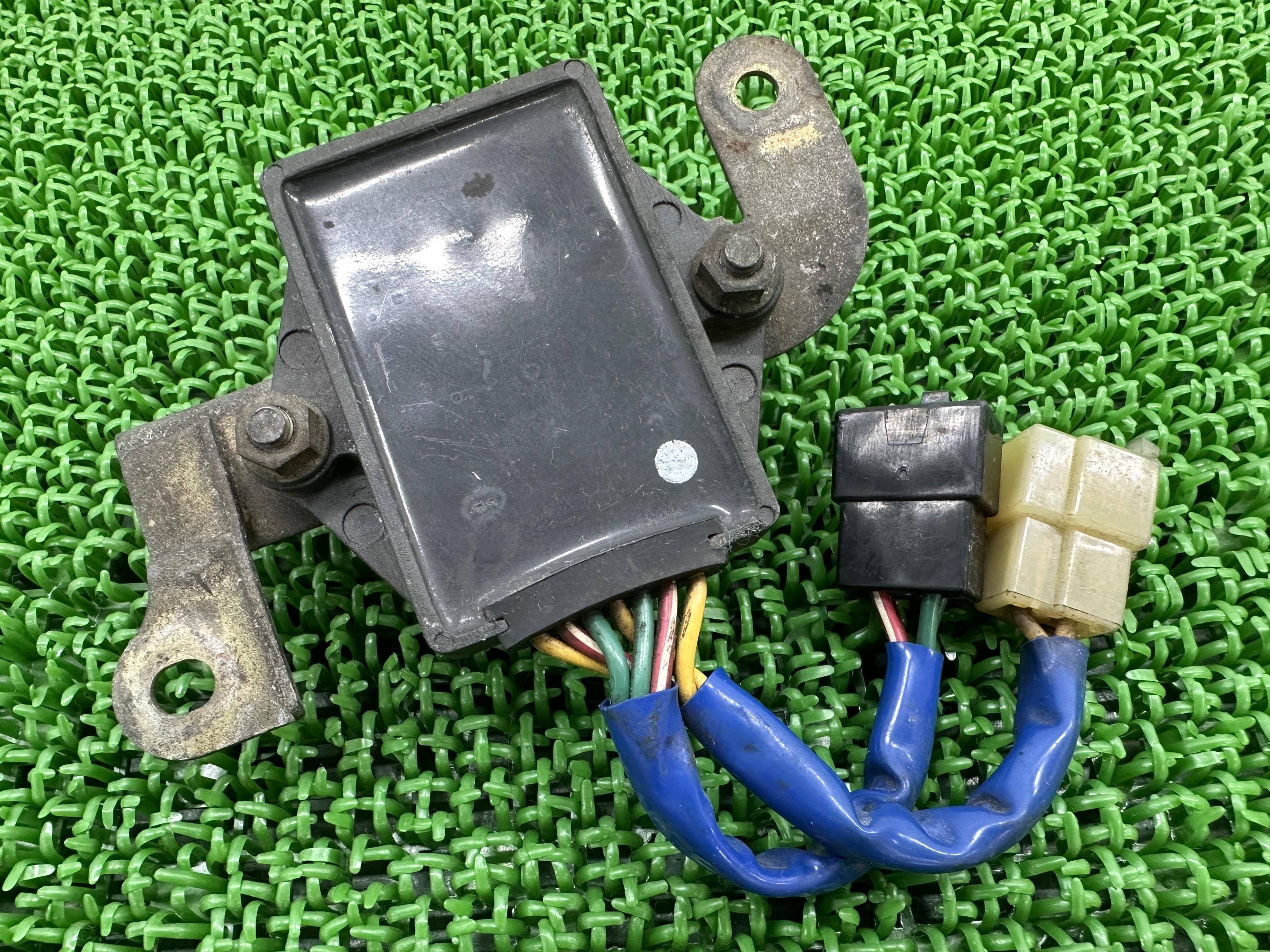 【楽天市場】VT250F レギュレター ホンダ 純正 バイク 部品 MC15 ステー付 レギュレーター レクチファイアー 機能的問題なし 車検 ...